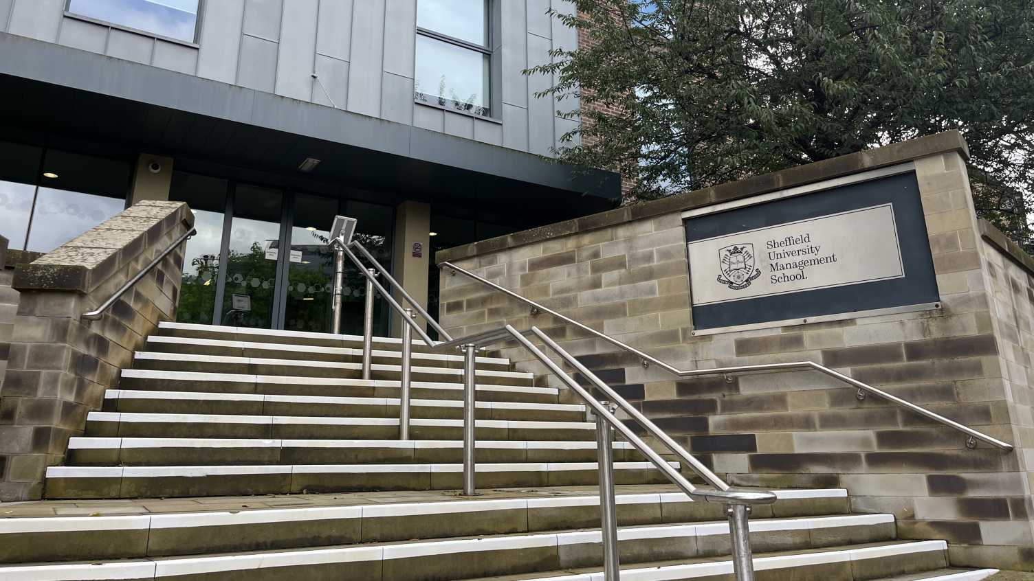 Why I chose to study Business Management at Sheffield University ...